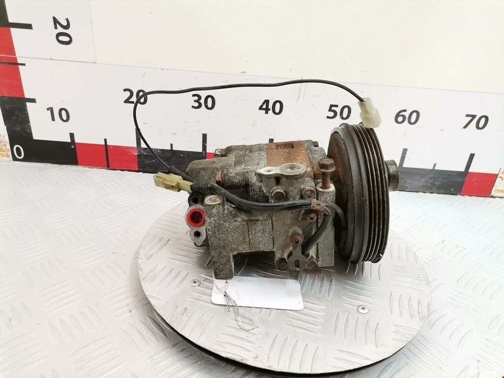 Компрессор кондиционера Mazda 323 BA B22B61450B арт. 1436964