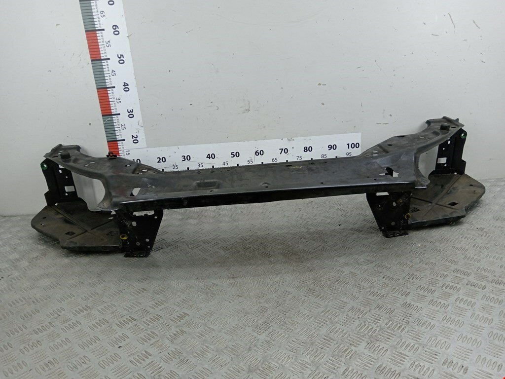 Панель передняя (передняя монтажная панель рамка передняя телевизор) Volvo V70 3 арт. 2132158