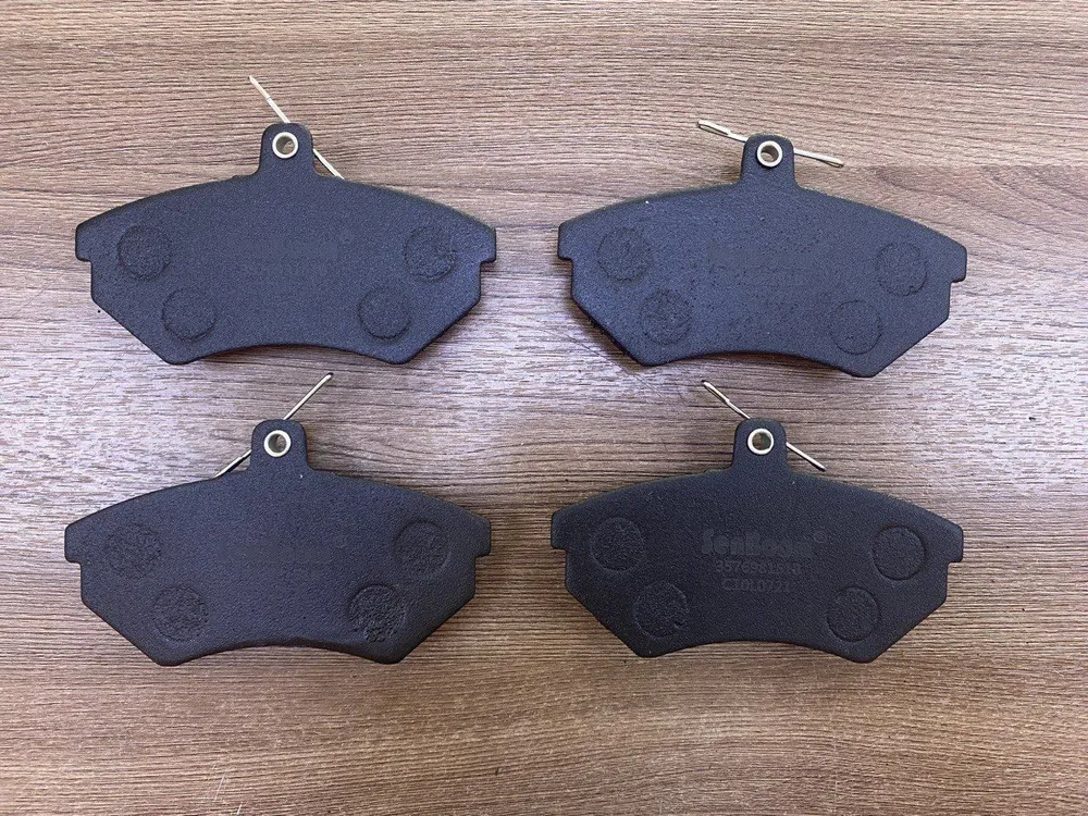 Колодки тормозные передние (УСЫ без датчика) Geely Otaka CK (без АБС) Chery Amulet Fora Tiggo Eastar Bonus 3