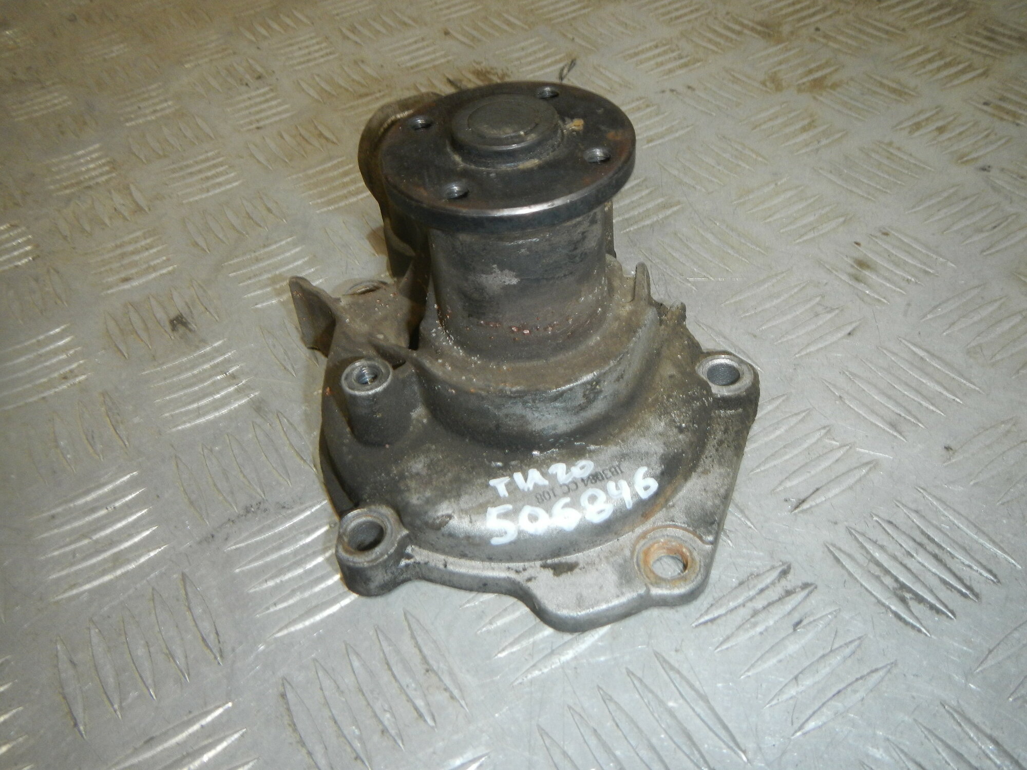 Б/У Насос водяной (помпа), Chery (Чери)-TIGGO (T11) (05-16) Chery TIGGO (T11) (05-16) Аналог. Без повреждений. 506846 CHE...