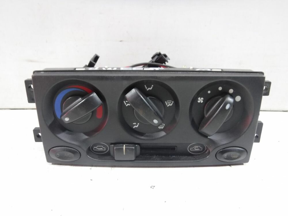 Блок управления отопителем Chery QQ Sweet S118112010