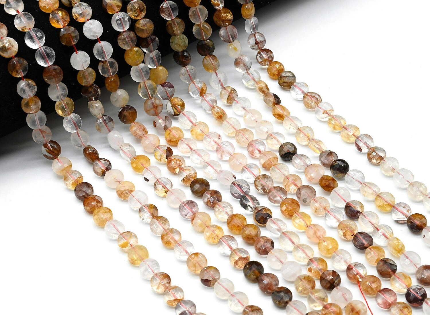 Бусины из горного хрусталя "Кровавый" круг гр.8мм, 37см, 46 бусин .