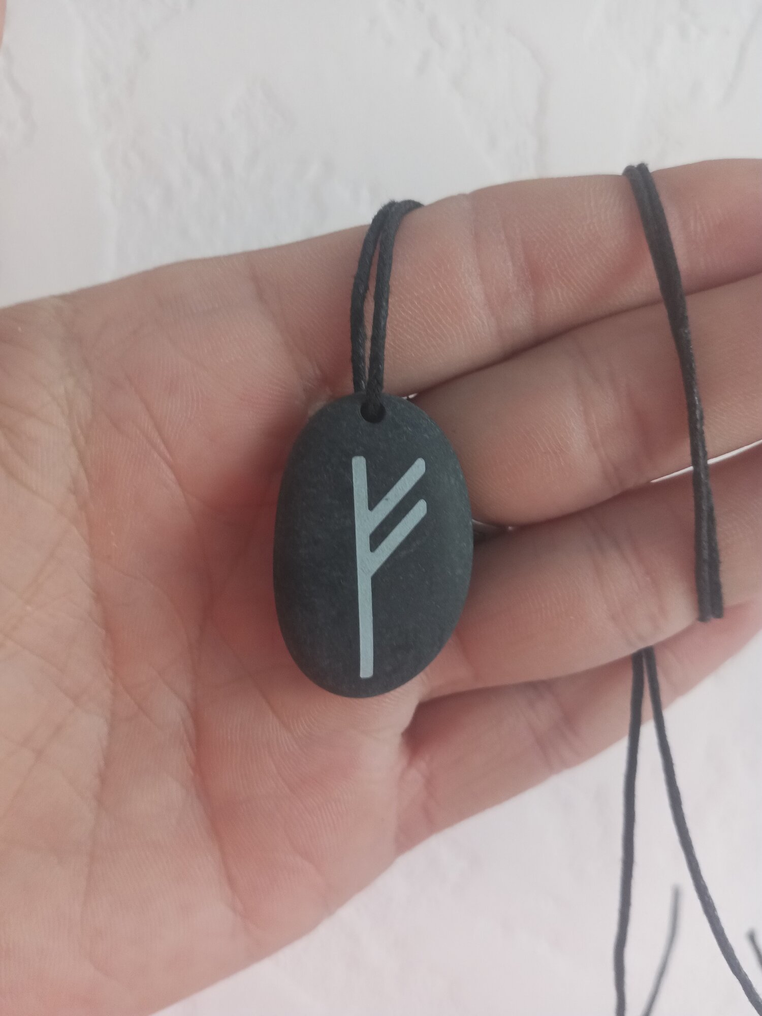 Руна Феху / Деньги / Богатство / Скот / Футарк / Скандинавские руны из камня