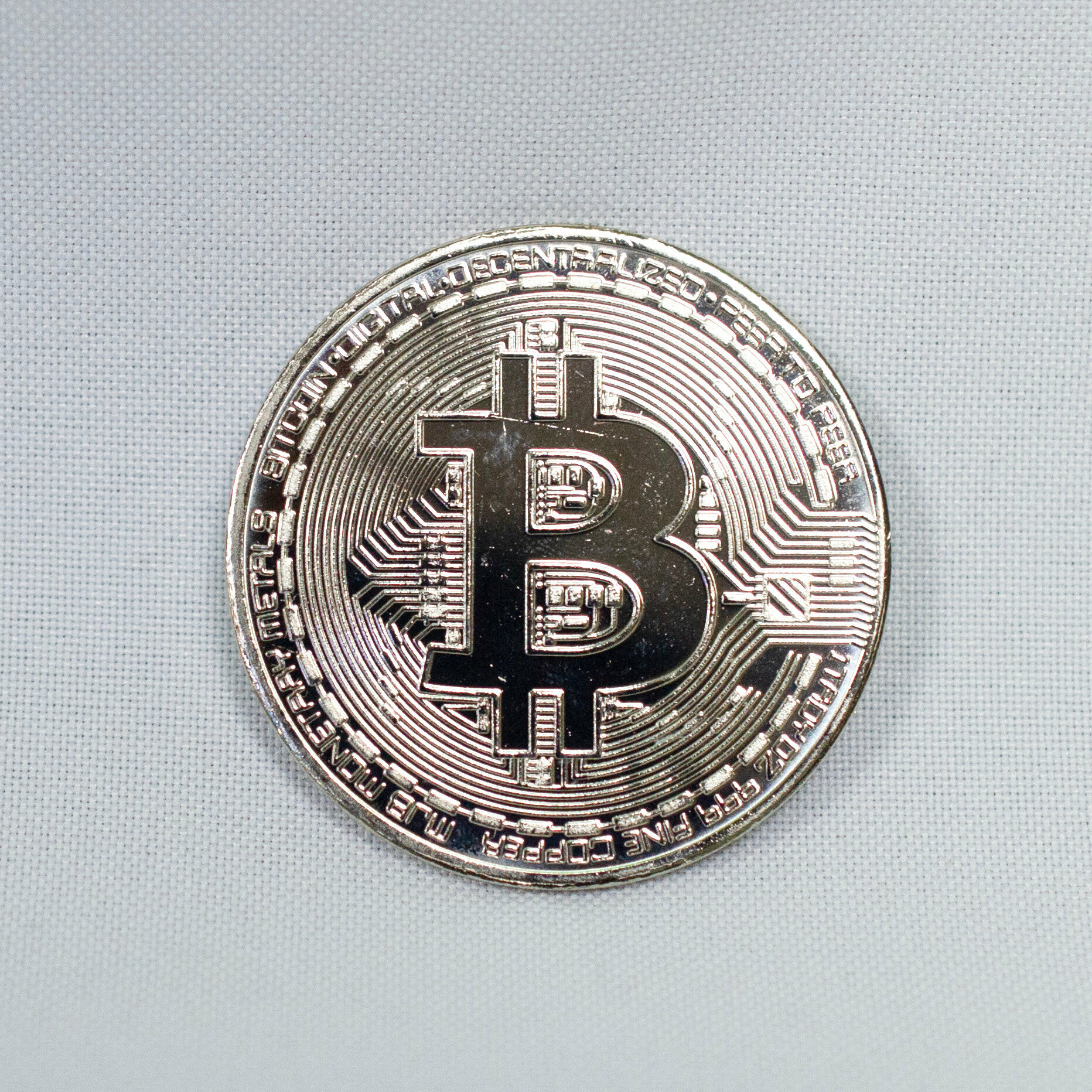 Монета сувенирная Биткоин silver