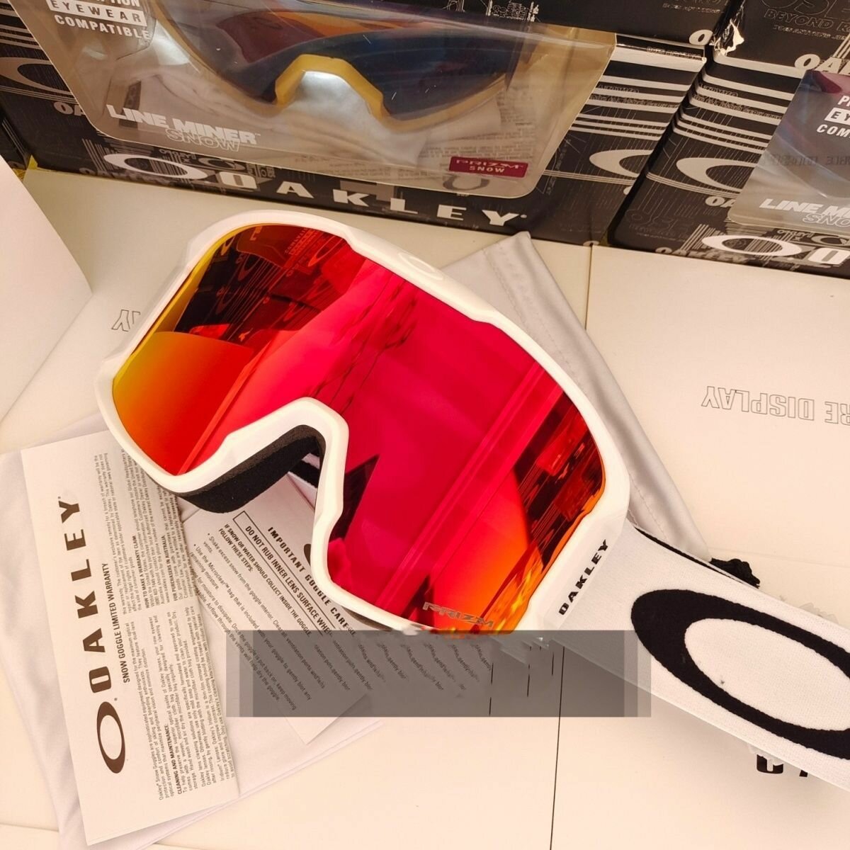 Маска горнолыжная OAKLEY LINE MINER, Цветные линзы с белой оправой