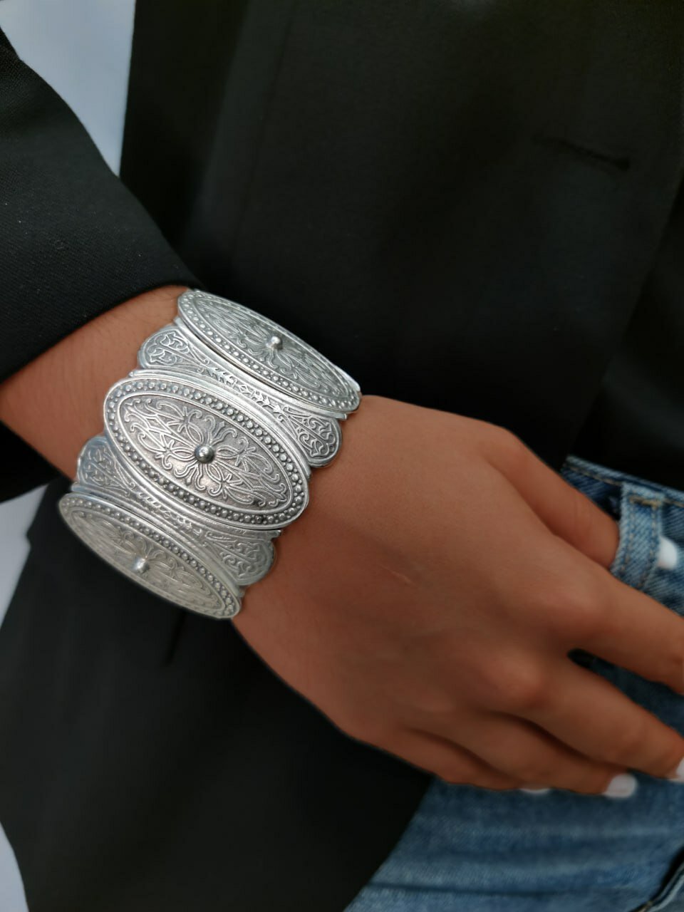 Эластичный браслет