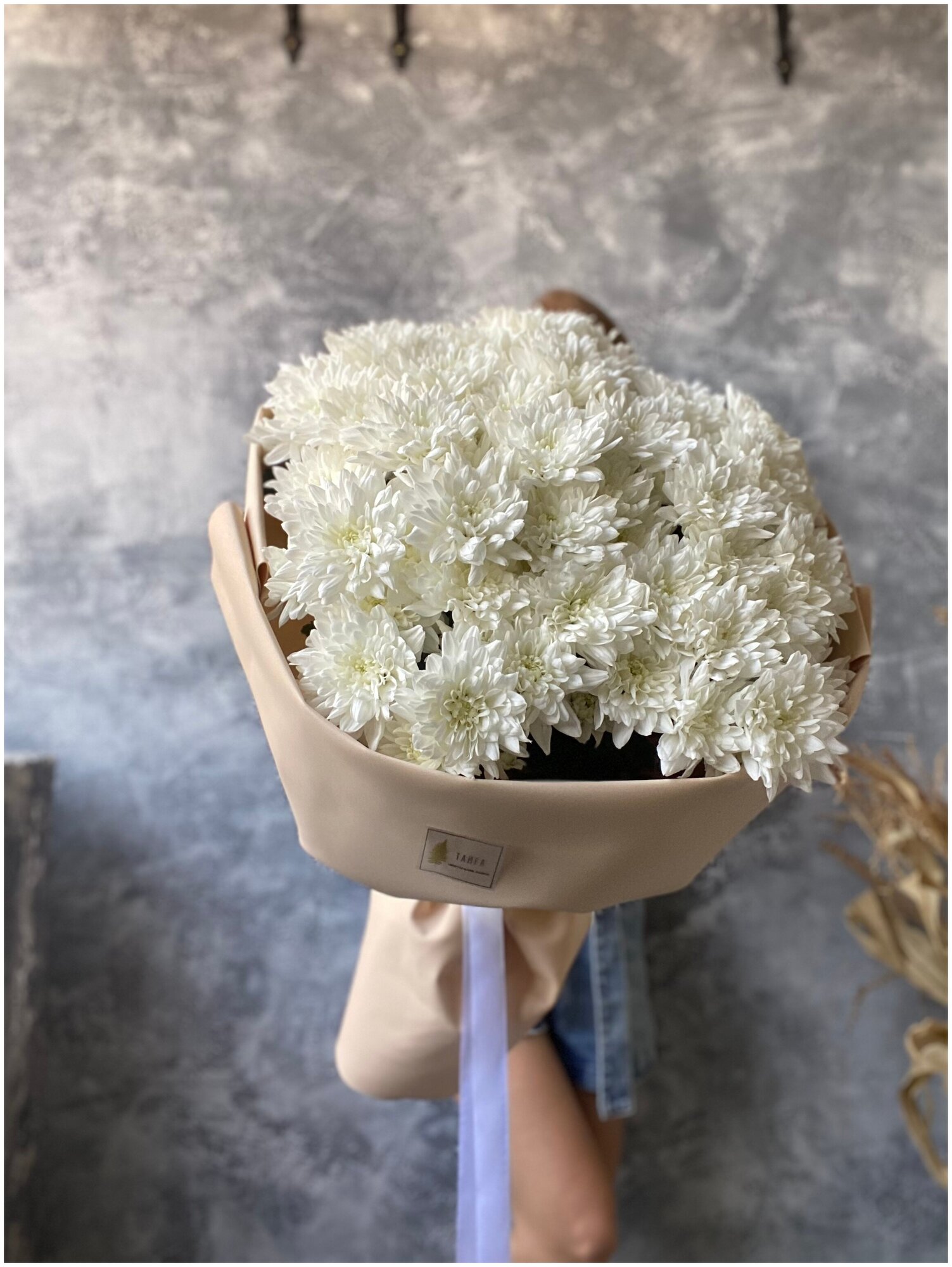 Букет из белоснежной хризантемы сорта Алтай, букет из белых хризантем