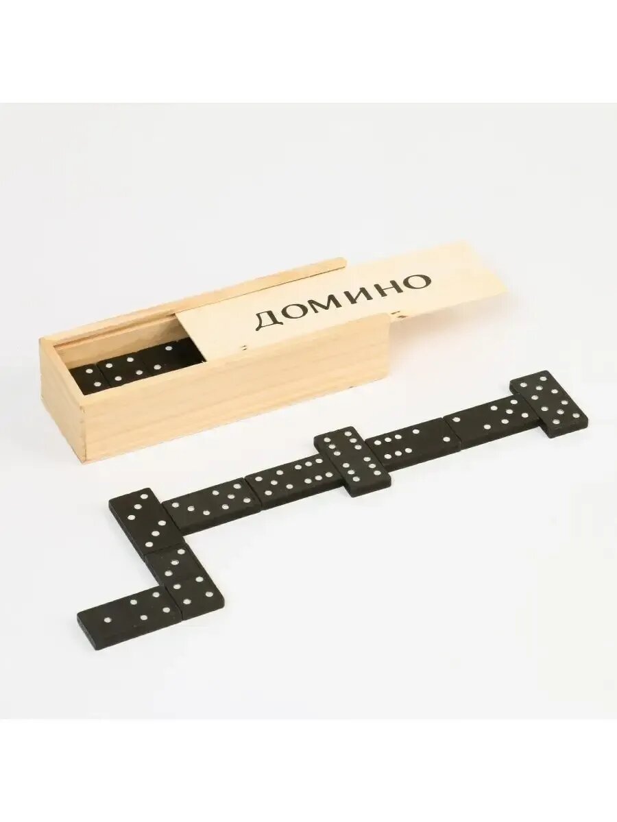 Домино в деревянной коробке
