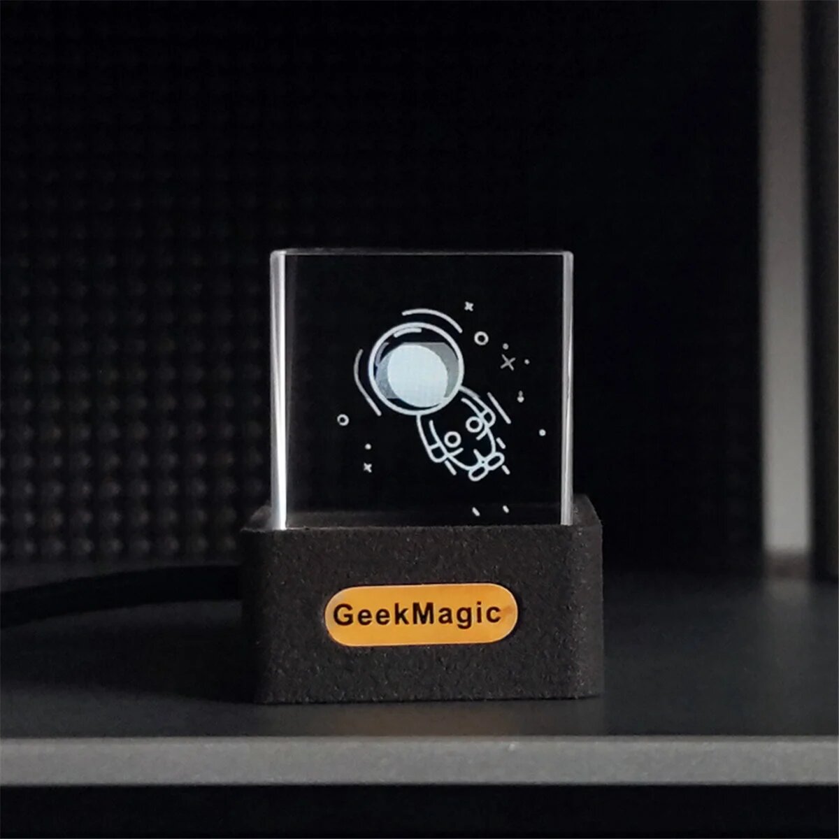 GeekMagic Crystal Cube Голографический Фотодисплей