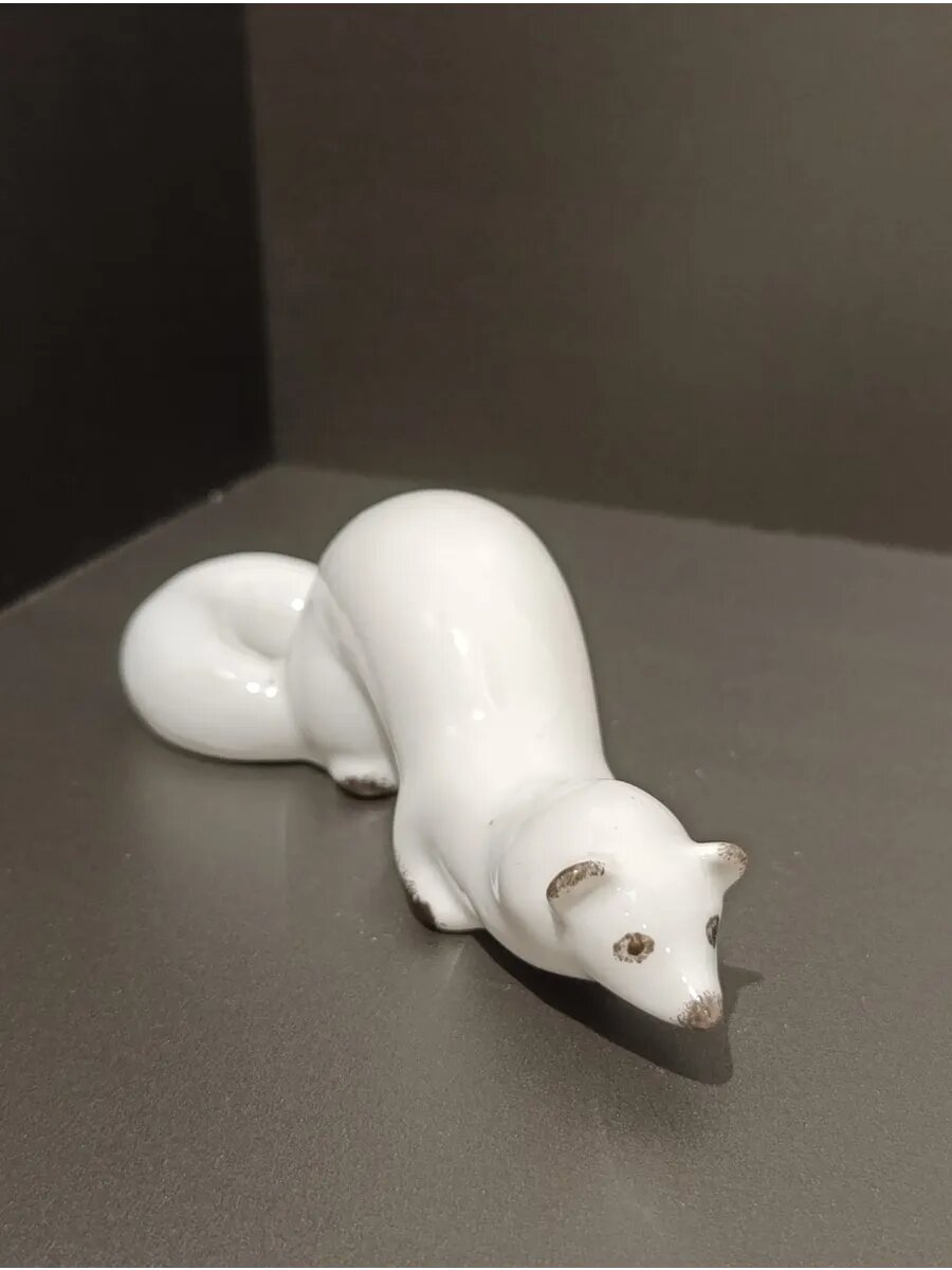 Статуэтка Ласка Полонное фарфор СССР 1988 год