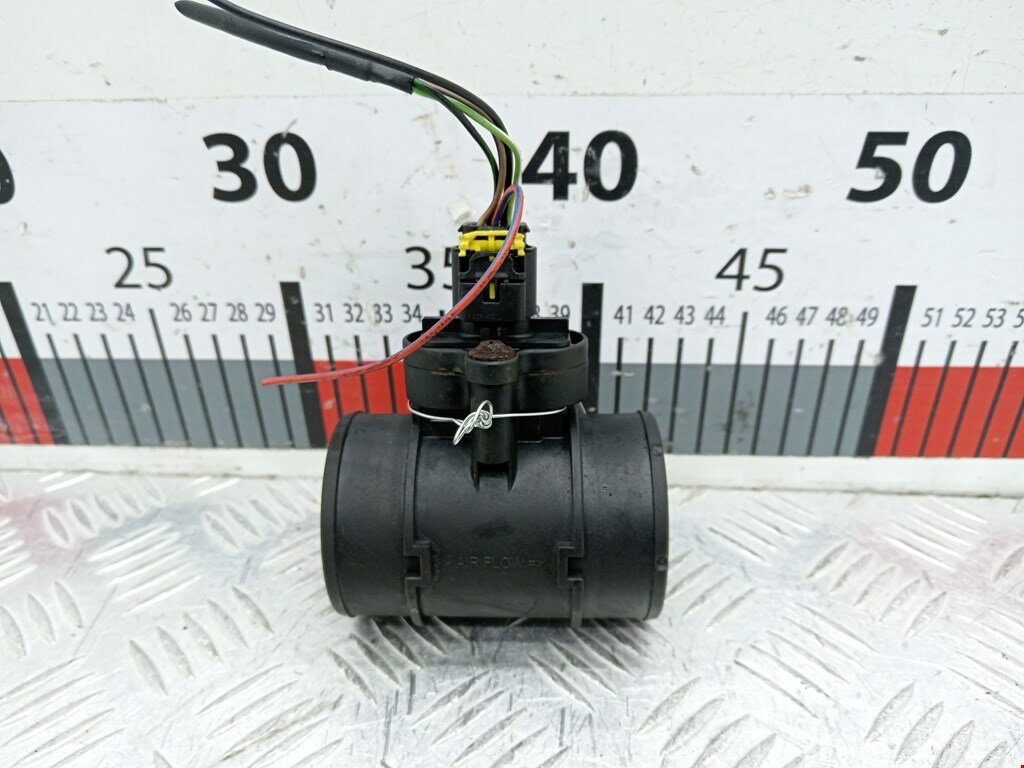 Расходомер воздуха (ДМРВ) Opel Corsa D 13307079 арт. 1971193