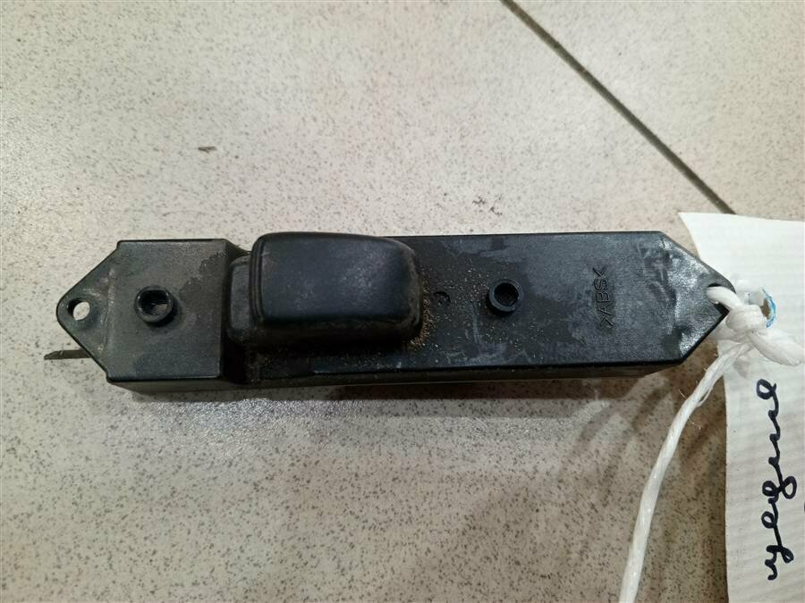 Кнопка стеклоподъемника от Mitsubishi Lancer Cedia CS 2000-2003