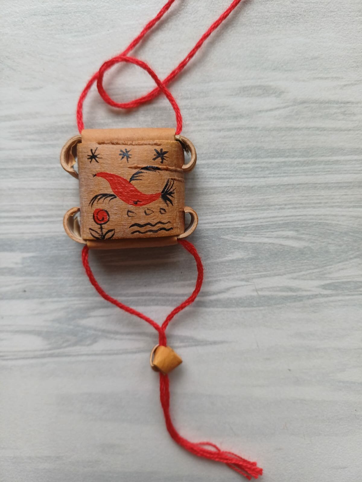 Колье, дерево