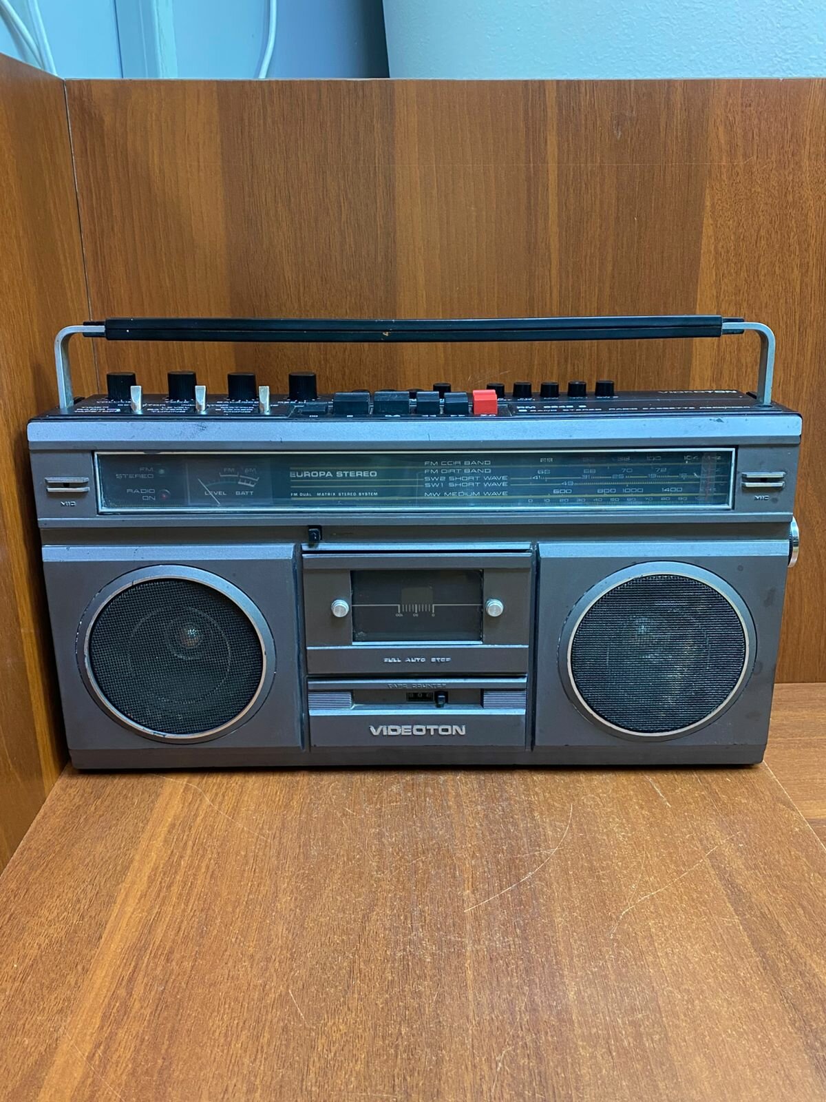 Ретротехника - Магнитола "Videoton RM 5642 S" года выпуска 1983-1986, Венгрия времен СССР, без шнура питания, в ремонт!