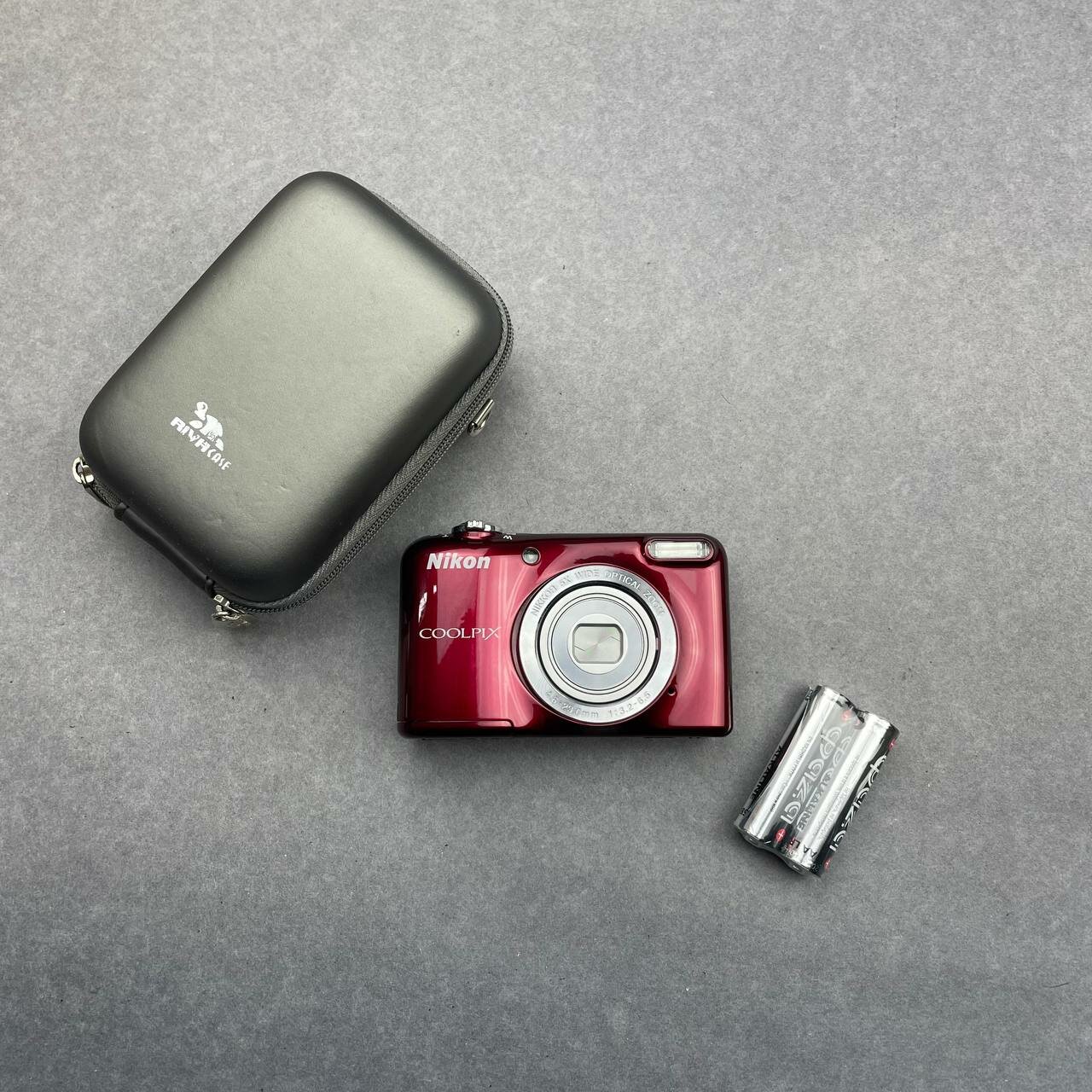 Цифровой компактный фотоаппарат NIKON Coolpix L31, красный