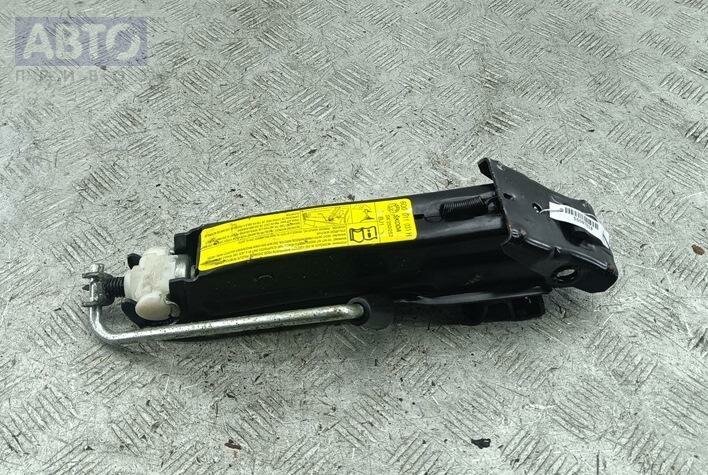 Домкрат Skoda Fabia mk2 (5J) 2007-2014