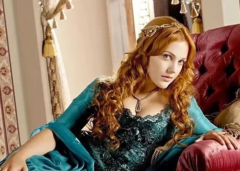 Алмазная мозаика Картина стразами Алмазное хобби "Сериал - великолепный век. Мерьем Узерли - Хюррем Султан" 40х50 См