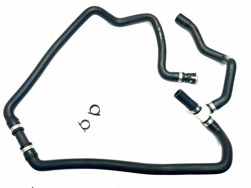 Патрубок отопителя Ford Focus 3 2.0