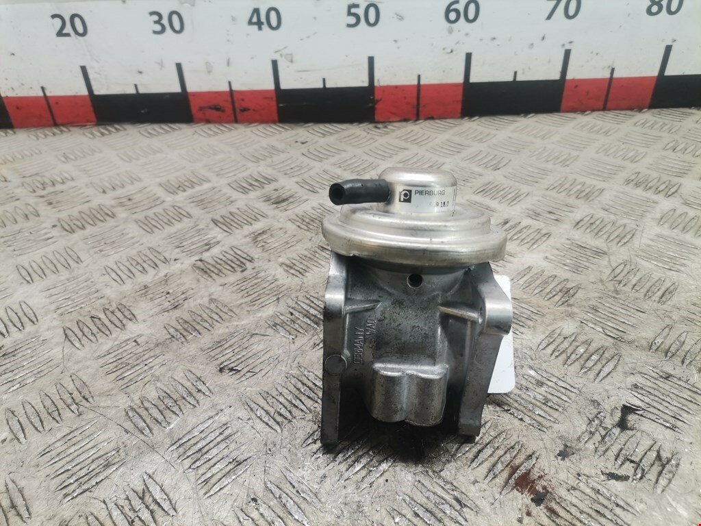 Клапан ЕГР EGR Volkswagen Golf 4 038131501AN арт. 2187100