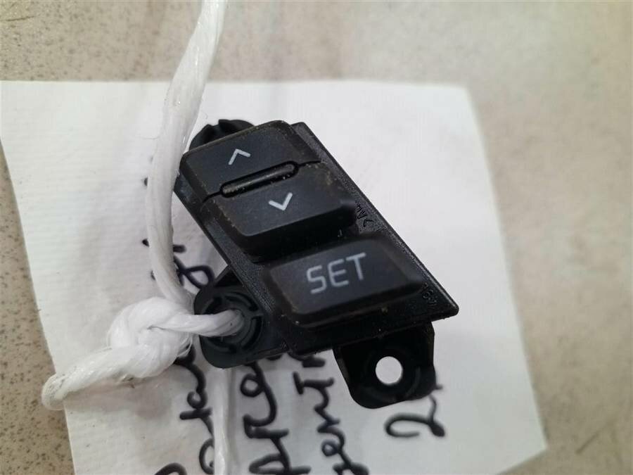 Кнопка многофункциональная от Kia Ceed 2012-2018