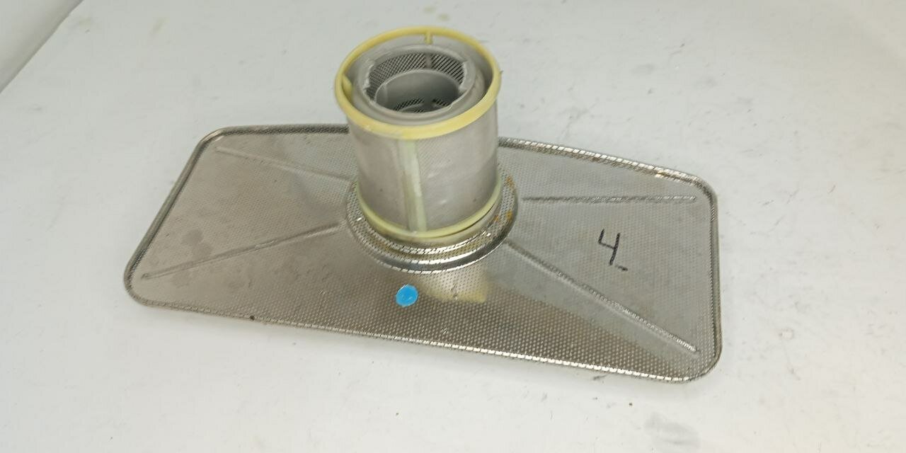 4 Сливной фильтр б/у для посудомоечной машины Bosсh, Siemens 10002494