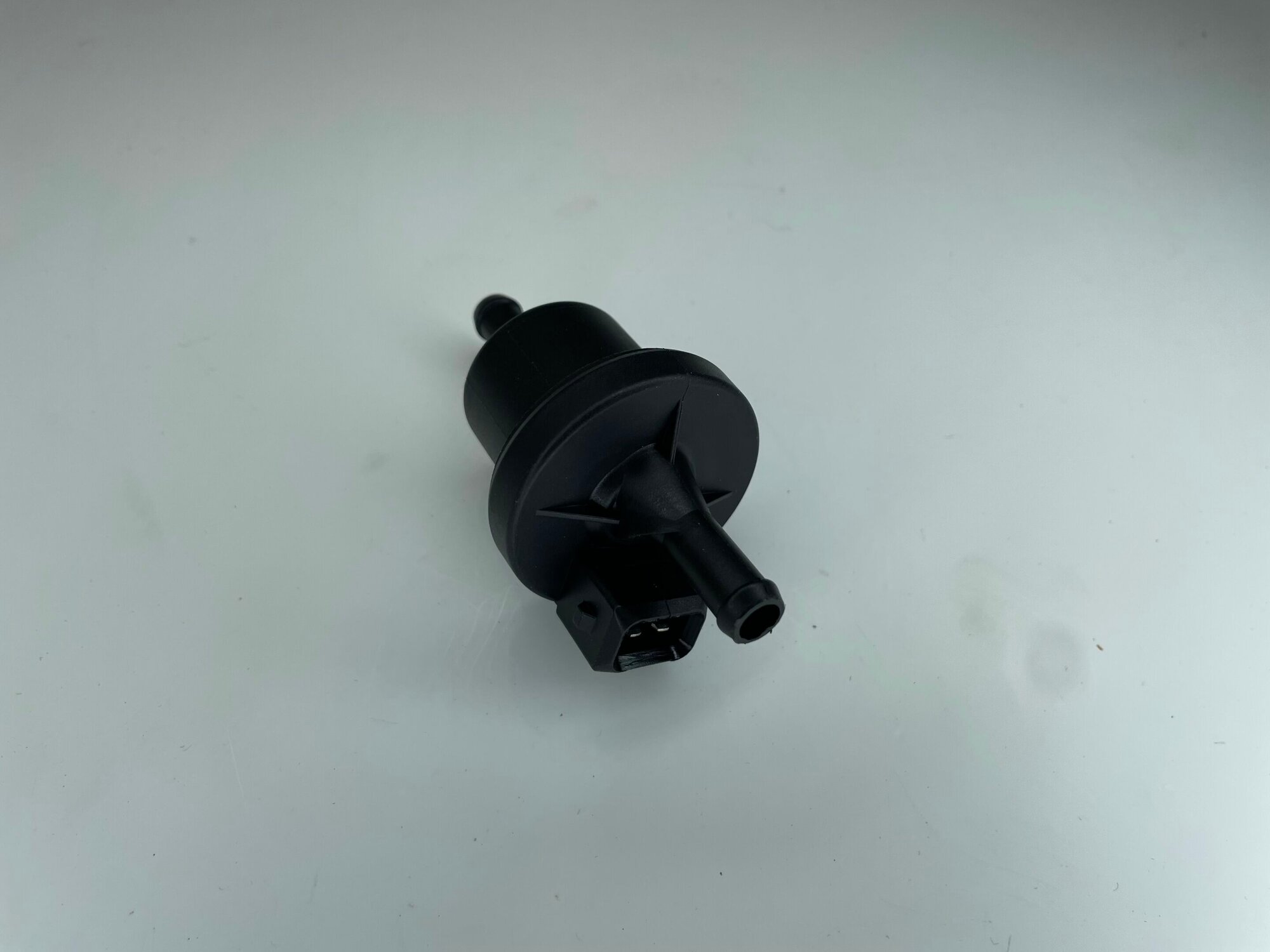 Клапан адсорбера Geely Emgrand EC7 [1.8 16V CVT хетчбэк] 1086000739