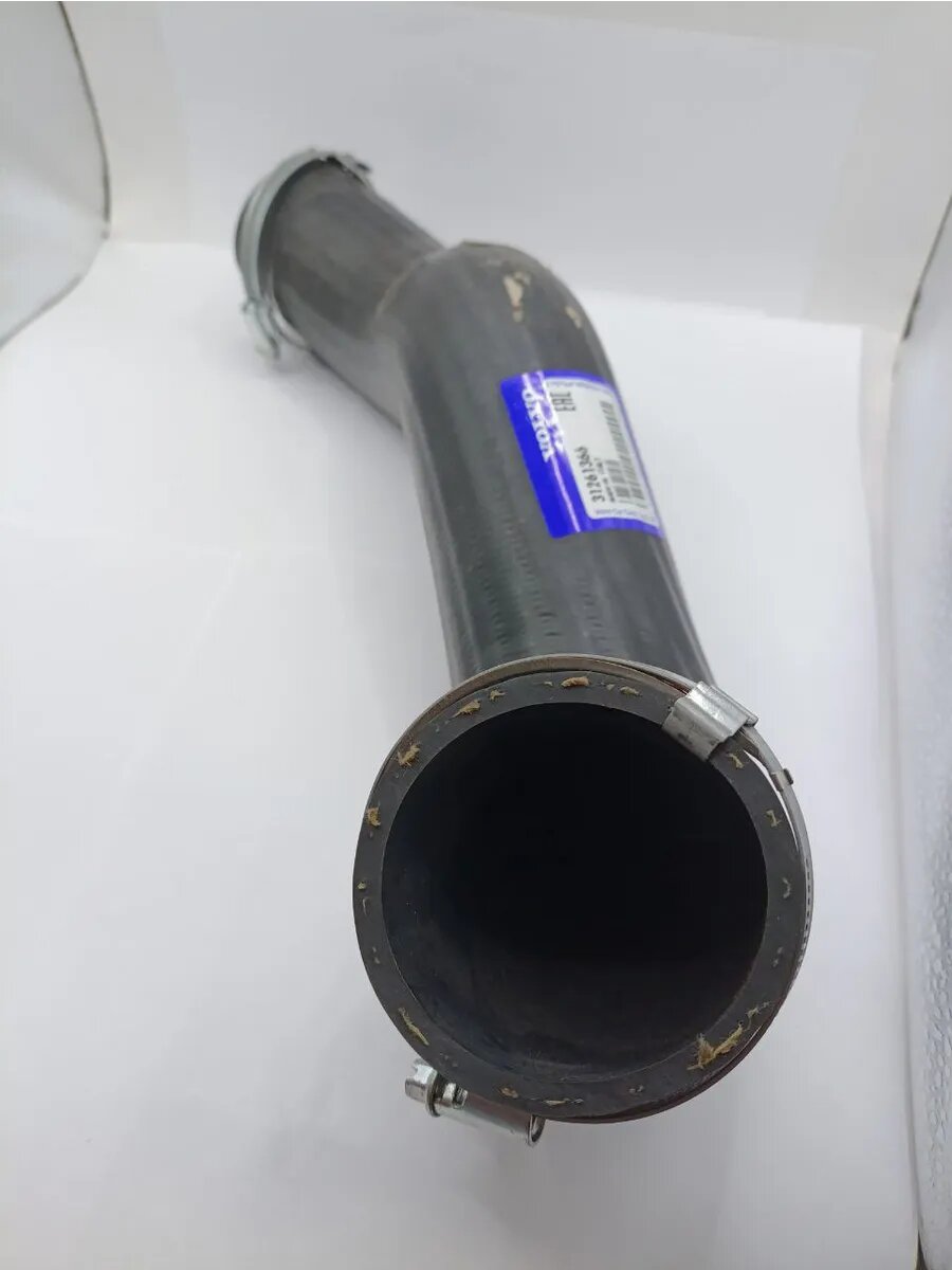 Патрубок интеркуллера