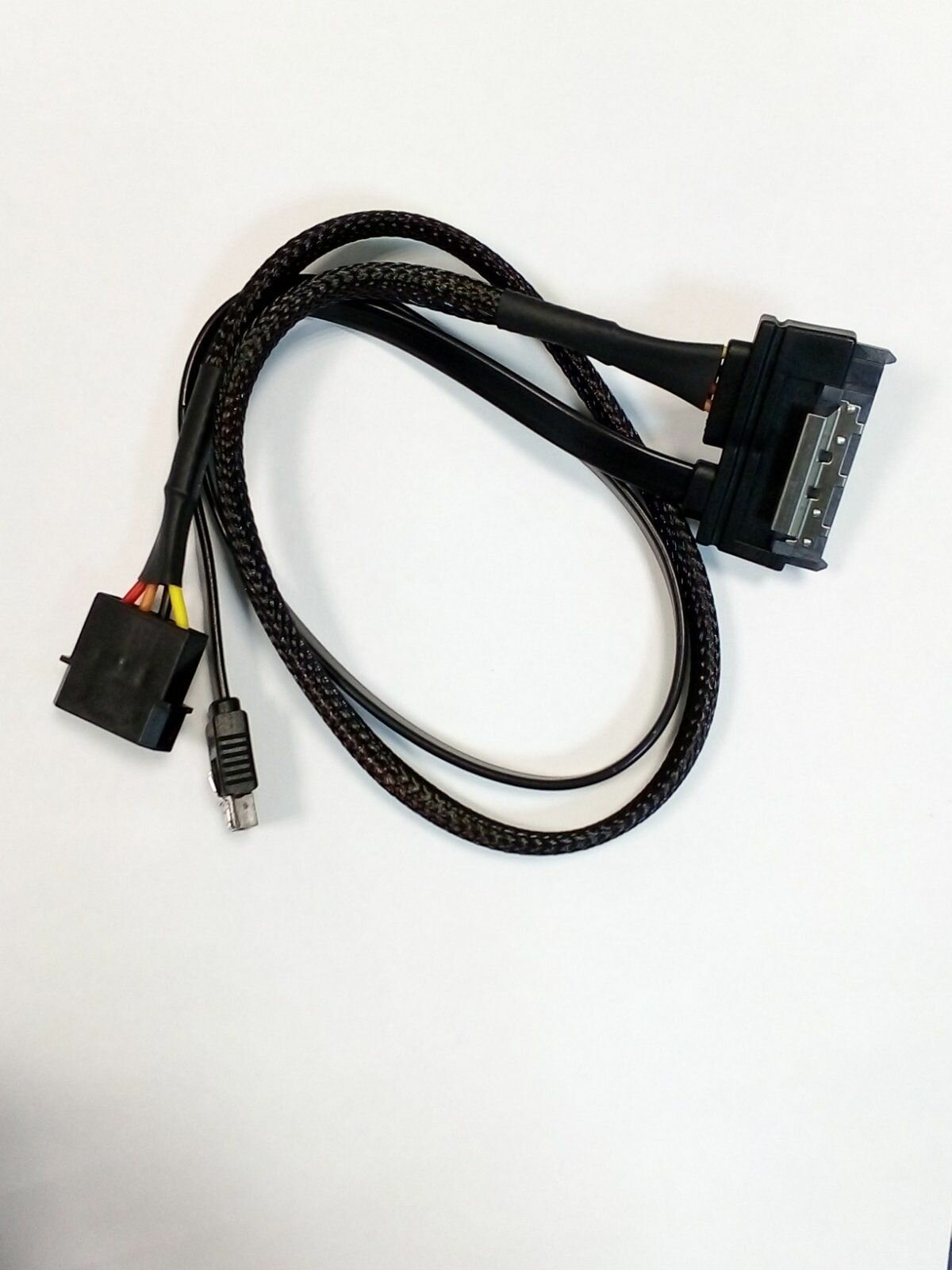 Кабель SATA 22pin - SATA 7pin + 4 pin питание (molex) 50 см в оплётке с замком
