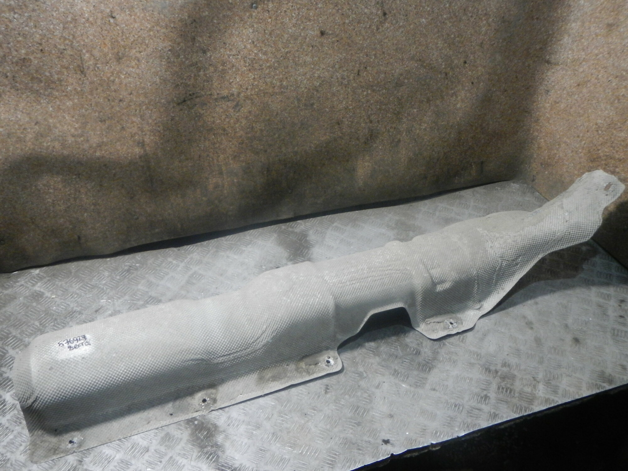 Б/У Экран тепловой, ВАЗ (VAZ)-LADA VESTA (веста) LADA VESTA (Веста) Коррозия на креплениях. 576927 LADA арт. 8450008455