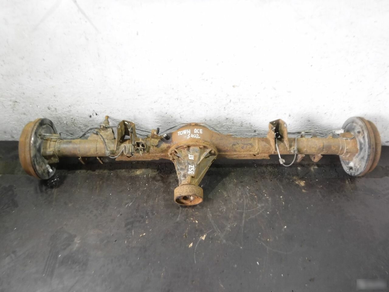 Мост задний Toyota Town Ace V (2008—2025) 41110BZ060