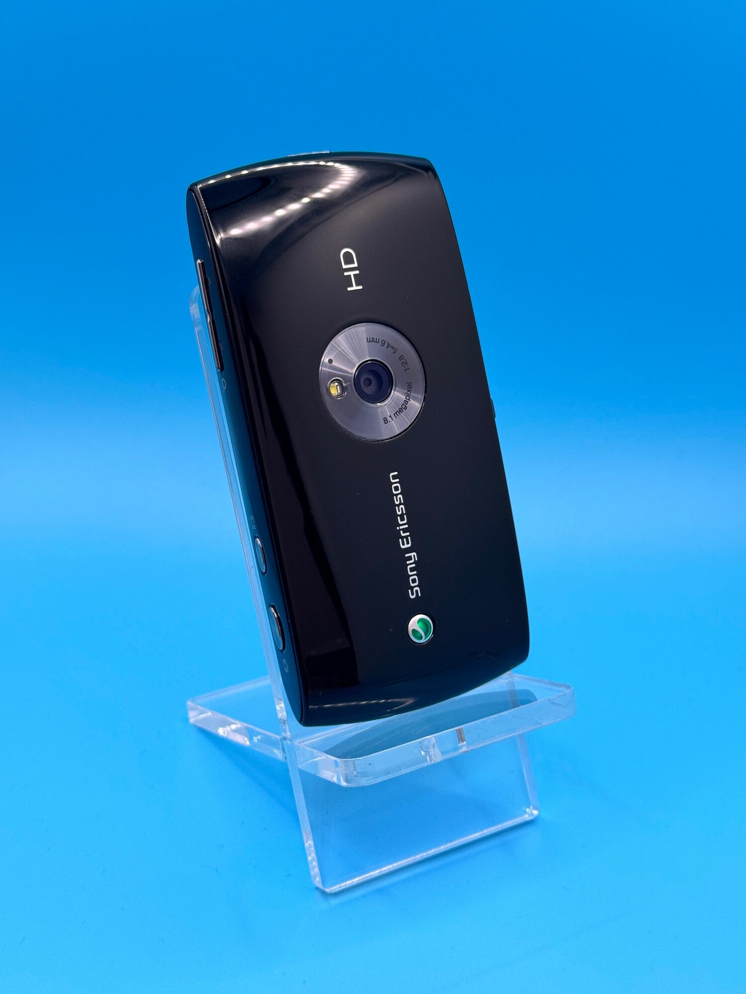 Мобильный телефон Sony Ericsson Vivaz U5i
