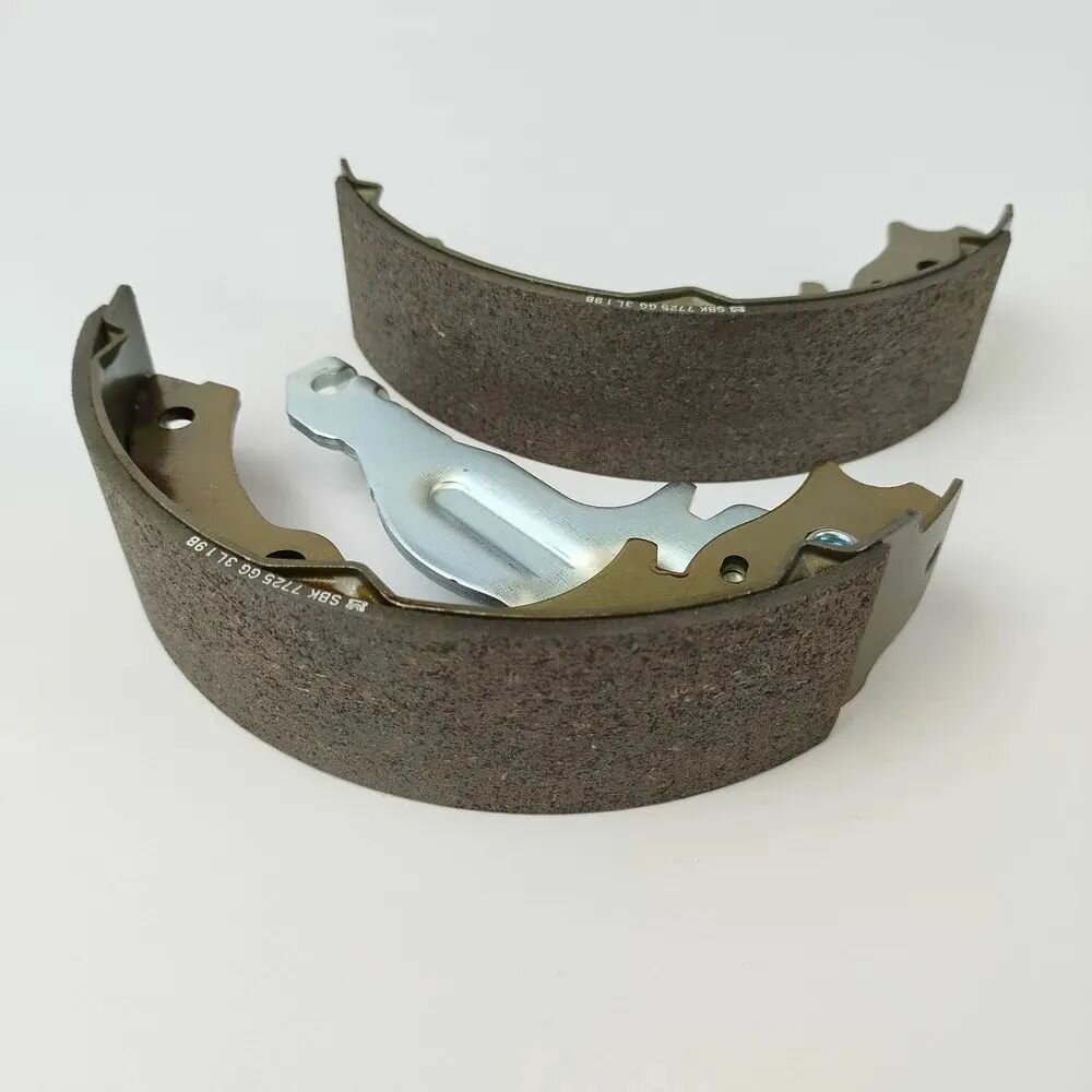 Колодки тормозные стояночного тормоза HYUNDAI HD65,78 дв. D4GA