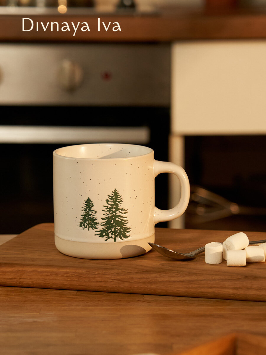 Кружка с зимним рисунком елкой 370 мл, кружка подарочная, Divnaya Iva ( Дивная Ива)