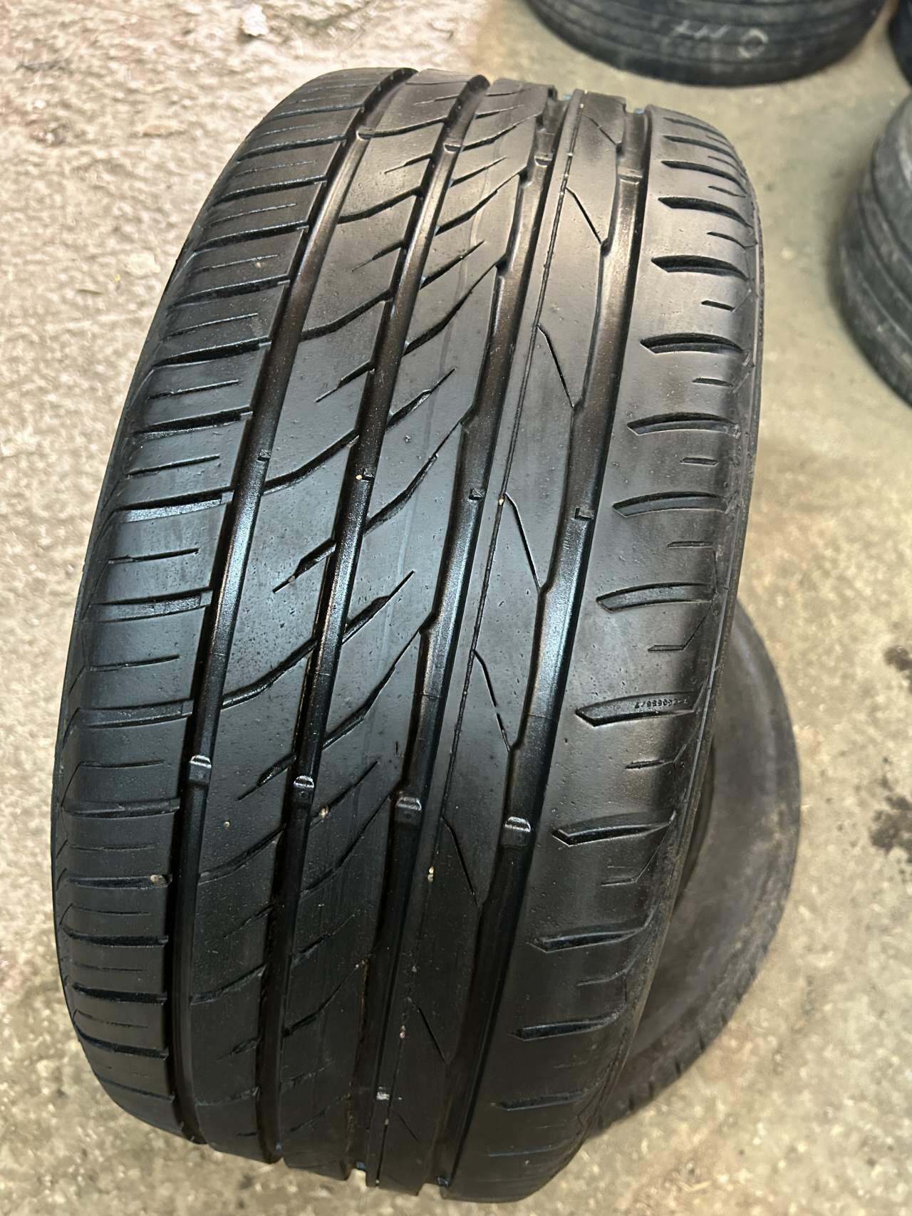 235/40 R19 96Y Matador MP 47 Hectorra 3 остаток:5.7 мм год:2018 арт:e3a079ad