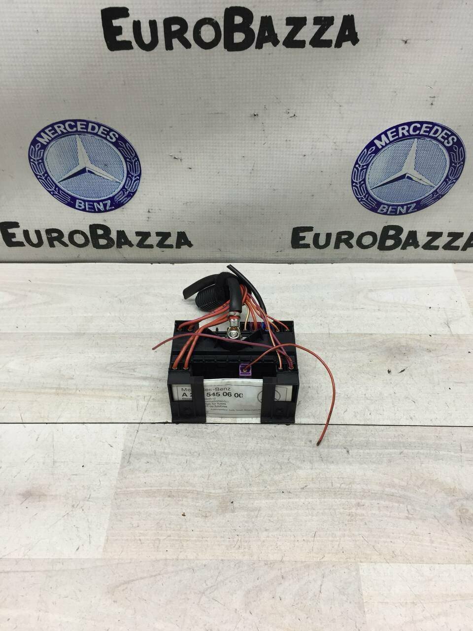 Блок предохранителей салона Mercedes W211 A2115450301