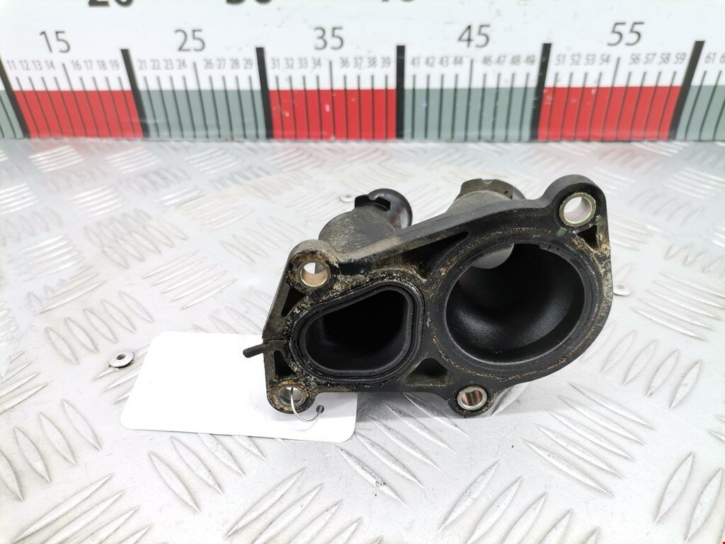 Корпус термостата Ford Fusion 1707050 арт. 1792468