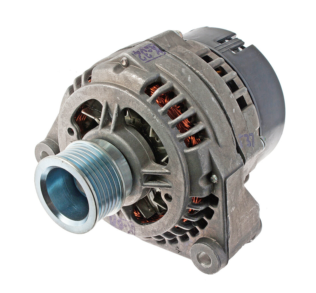 Генератор МАЗ, урал дв. ЯМЗ-236НЕ2-24 28В 60А ЗиТ