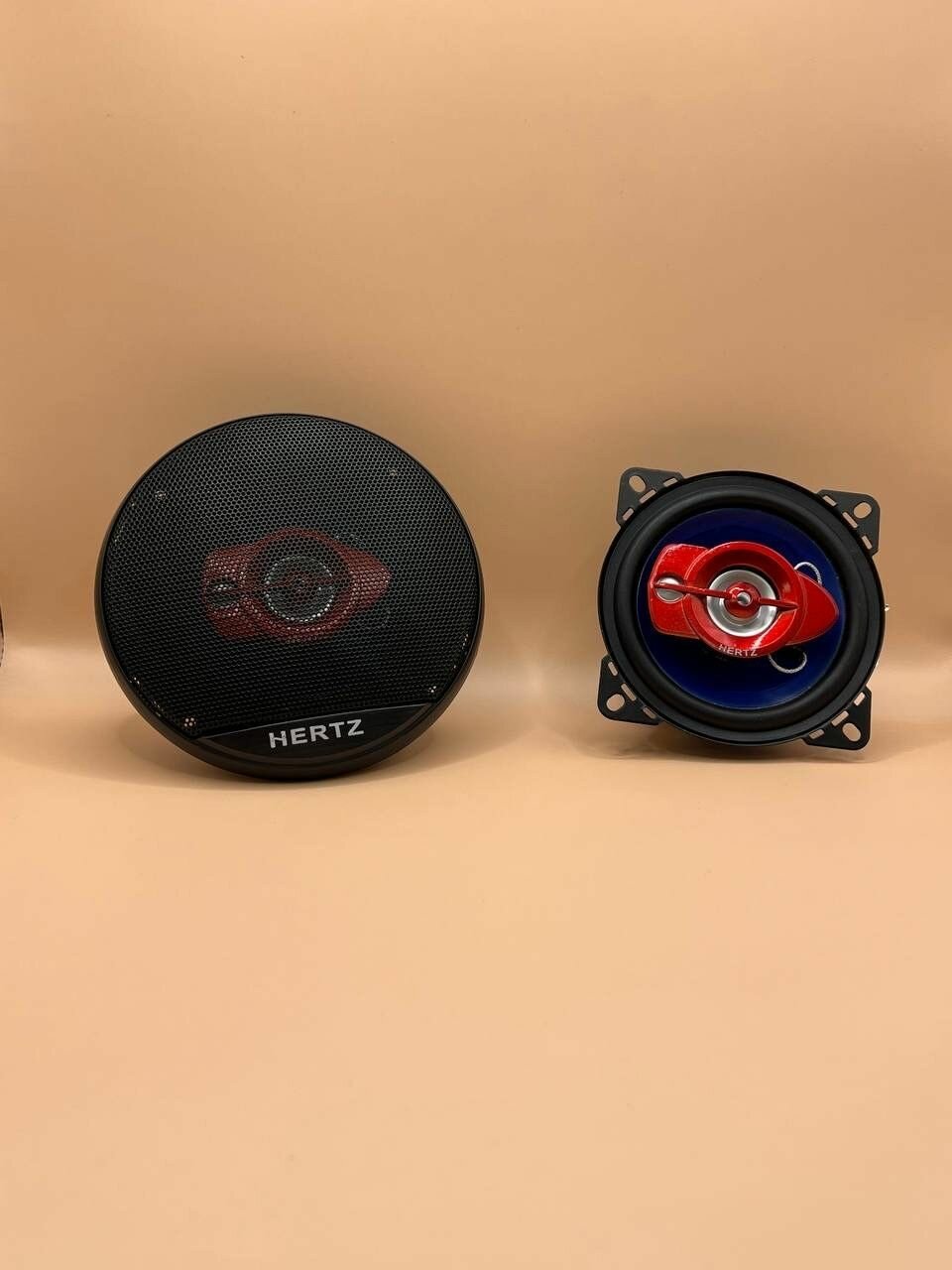 Автомобильные динамики HERTZ / Комплект из 2 штук / Коаксиальная акустика 3-х полосная, 10 См (4 Дюйм.), 360 Вт.