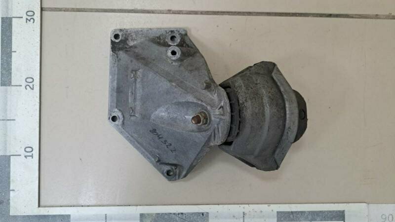 Опора двигателя левая BMW 5-series E60/E61 2003-2009 кат.номер: 22116761089 22116761111