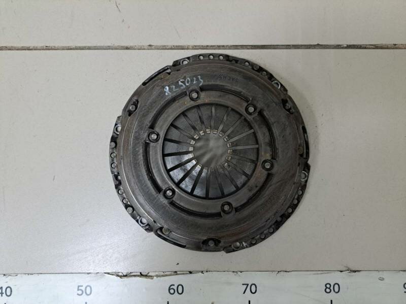 Корзина сцепления Volkswagen Polo Sed RUS 2011 кат.номер: 04E141026A