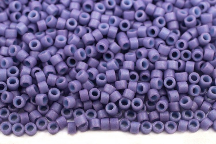 Бисер японский MIYUKI Delica цилиндр 11/0 DB-0799 лаванда, матовый непрозрачный, 5 грамм