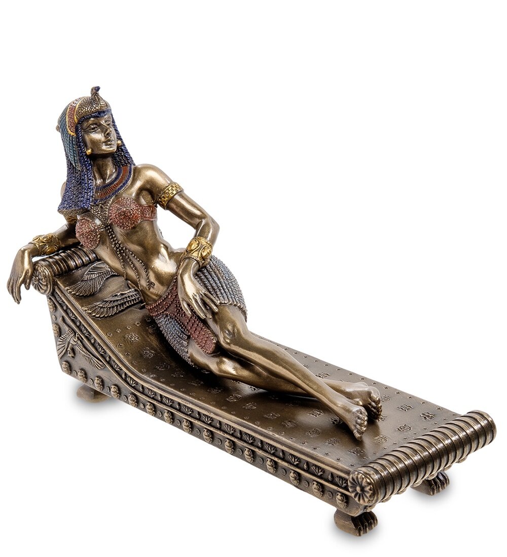Статуэтка 'Клеопатра на ложе'