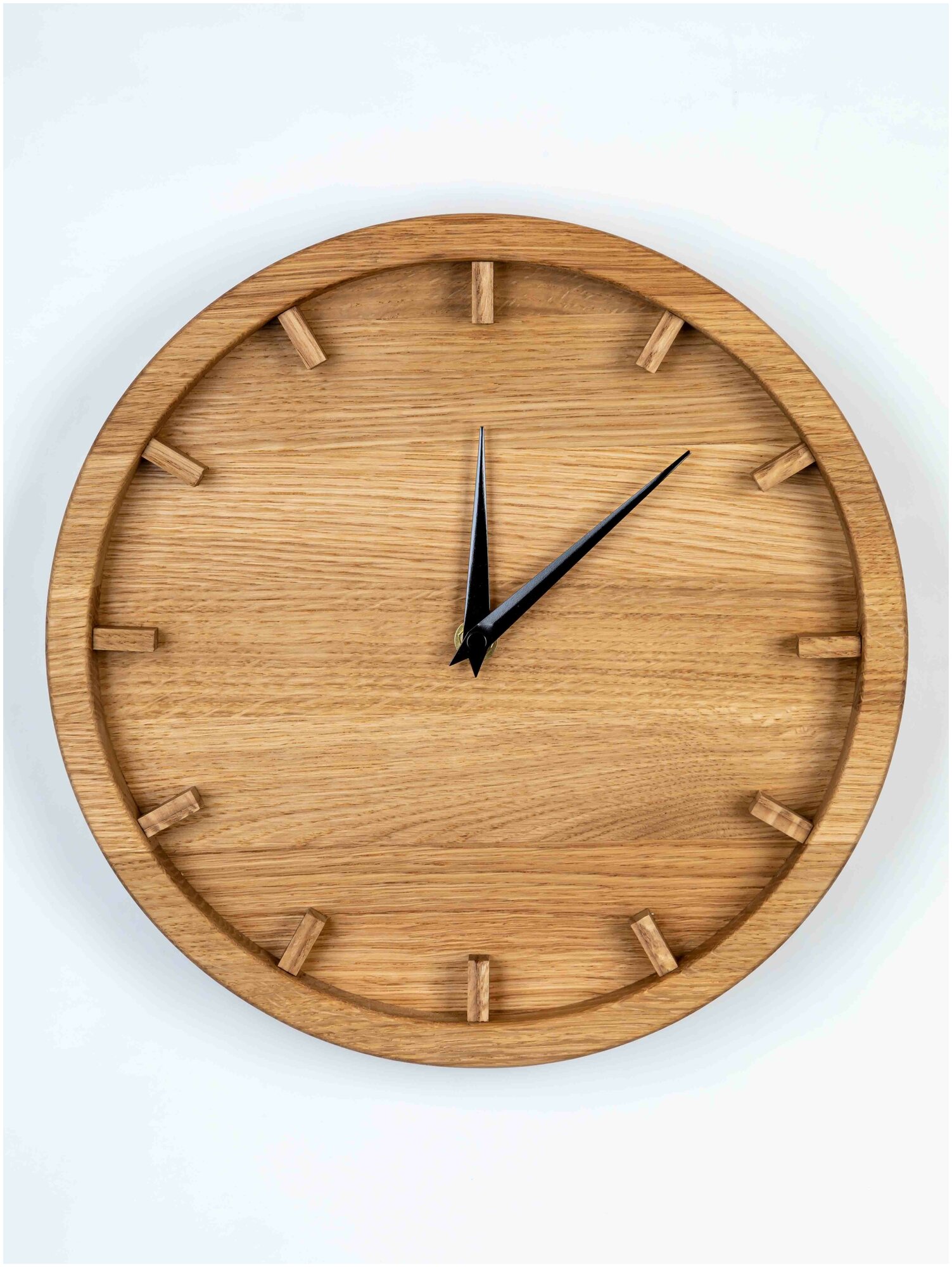 Часы настенные из дерева бесшумные