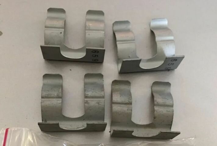 Клипса крепежная Toyota 8527220060 AGA859: набор 10 шт