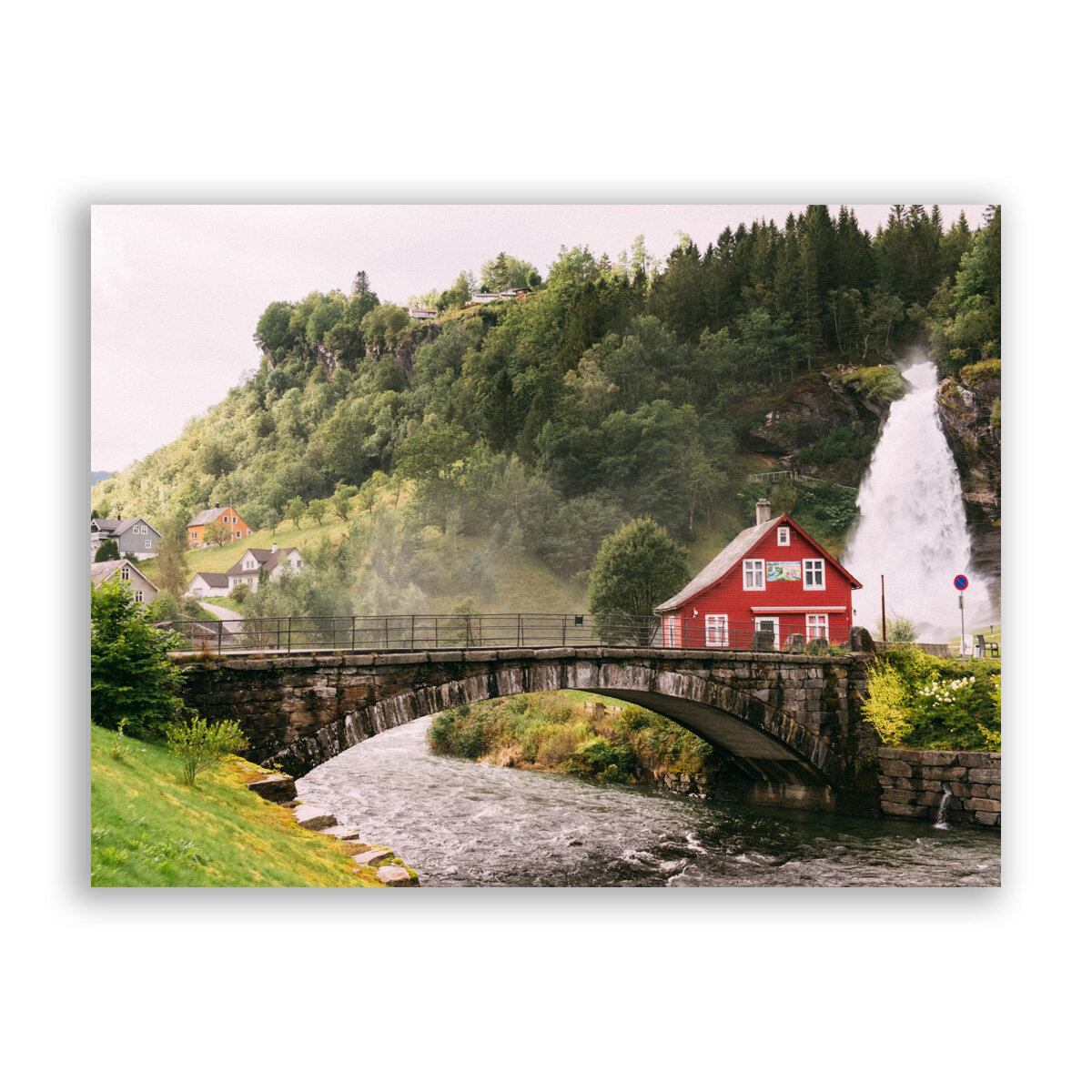 Постер, плакат на бумаге / Природа Норвегии - Пейзаж / Размер 30 x 40 см