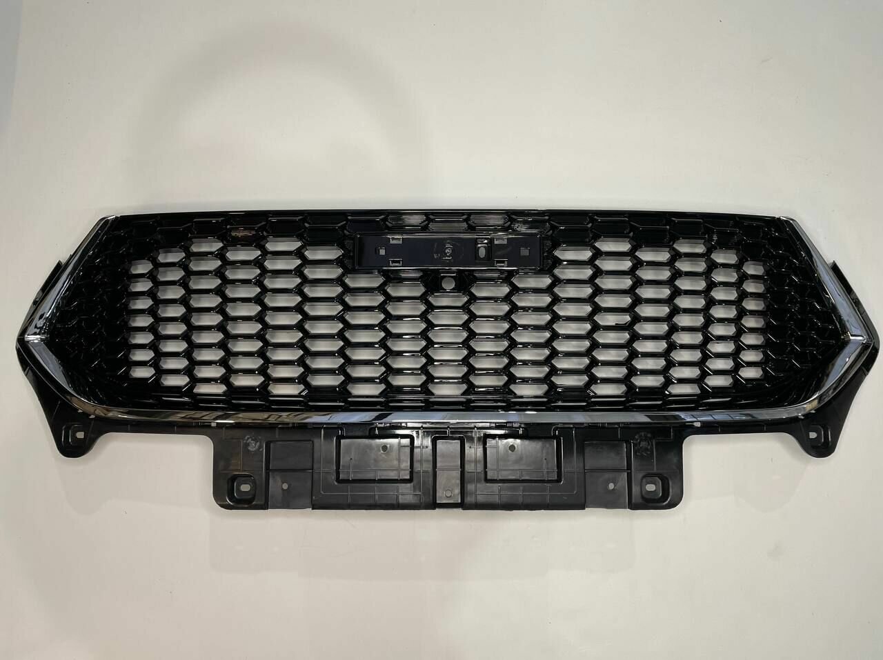 Решетка радиатора Haval F7 [1.5 16V 7AMT внедорожник 4X4] 5509113XKQ00A8D