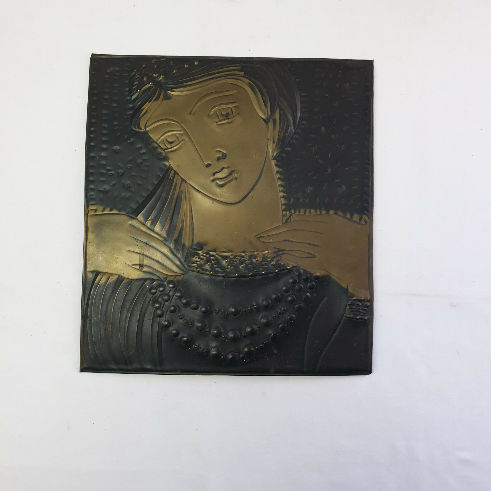 Винтажная чеканка Девушка Весна, размеры 28х32 см. Винтаж, СССР.