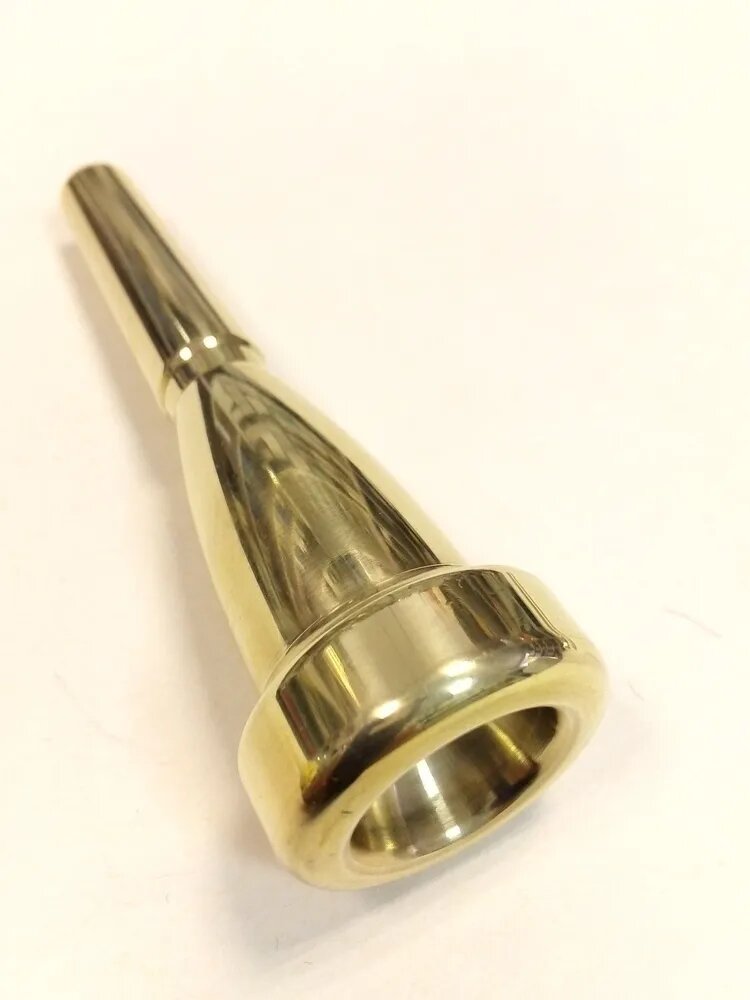 Мундштук для трубы 7C MASSIVE золотистый