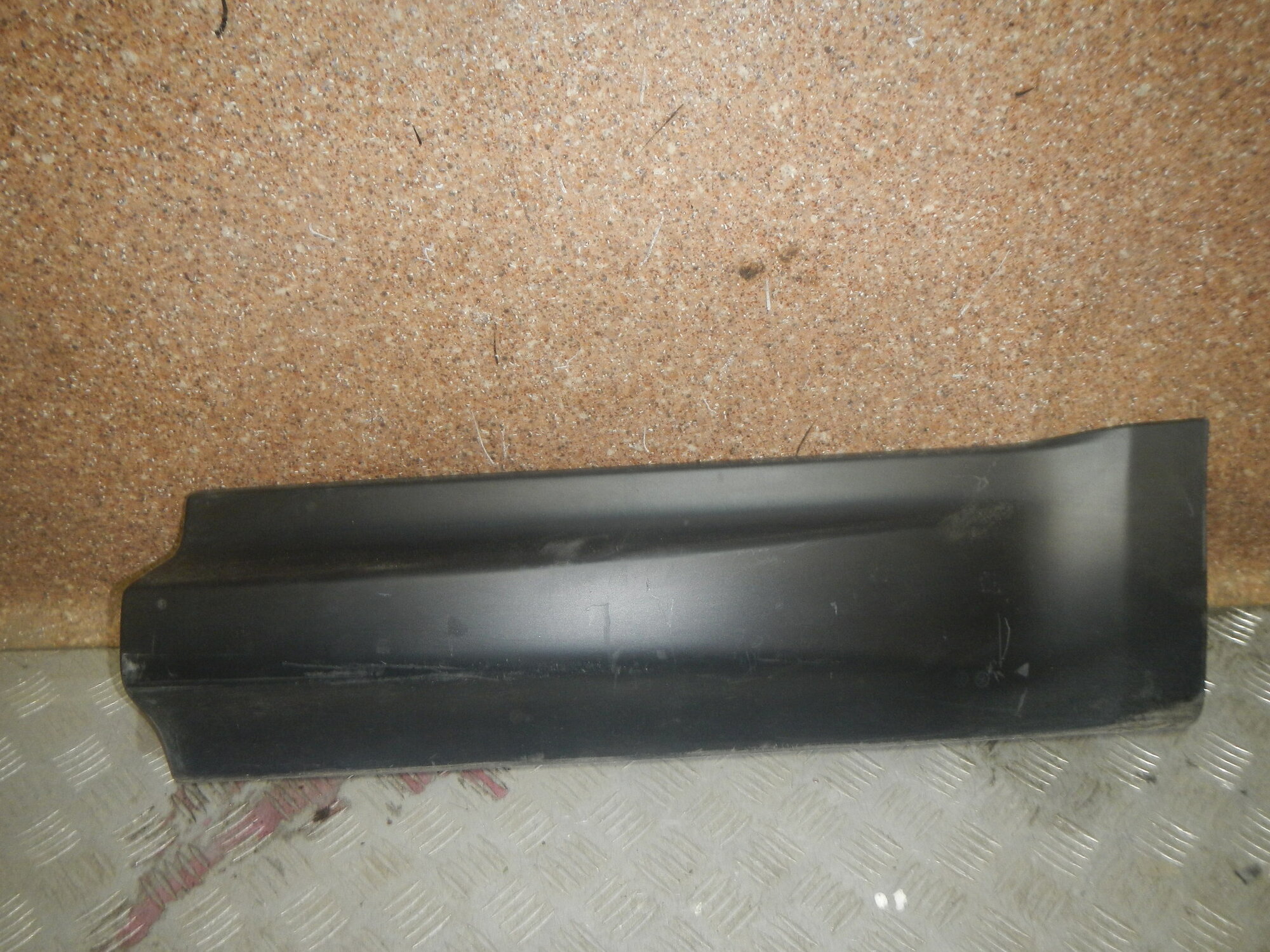 Б/У Молдинг двери задней левой, Land Rover (Ленд Ровер)-RANGE SPORT (13-) LAND ROVER RANGE ROVER SPORT (13-) Царапины. ...