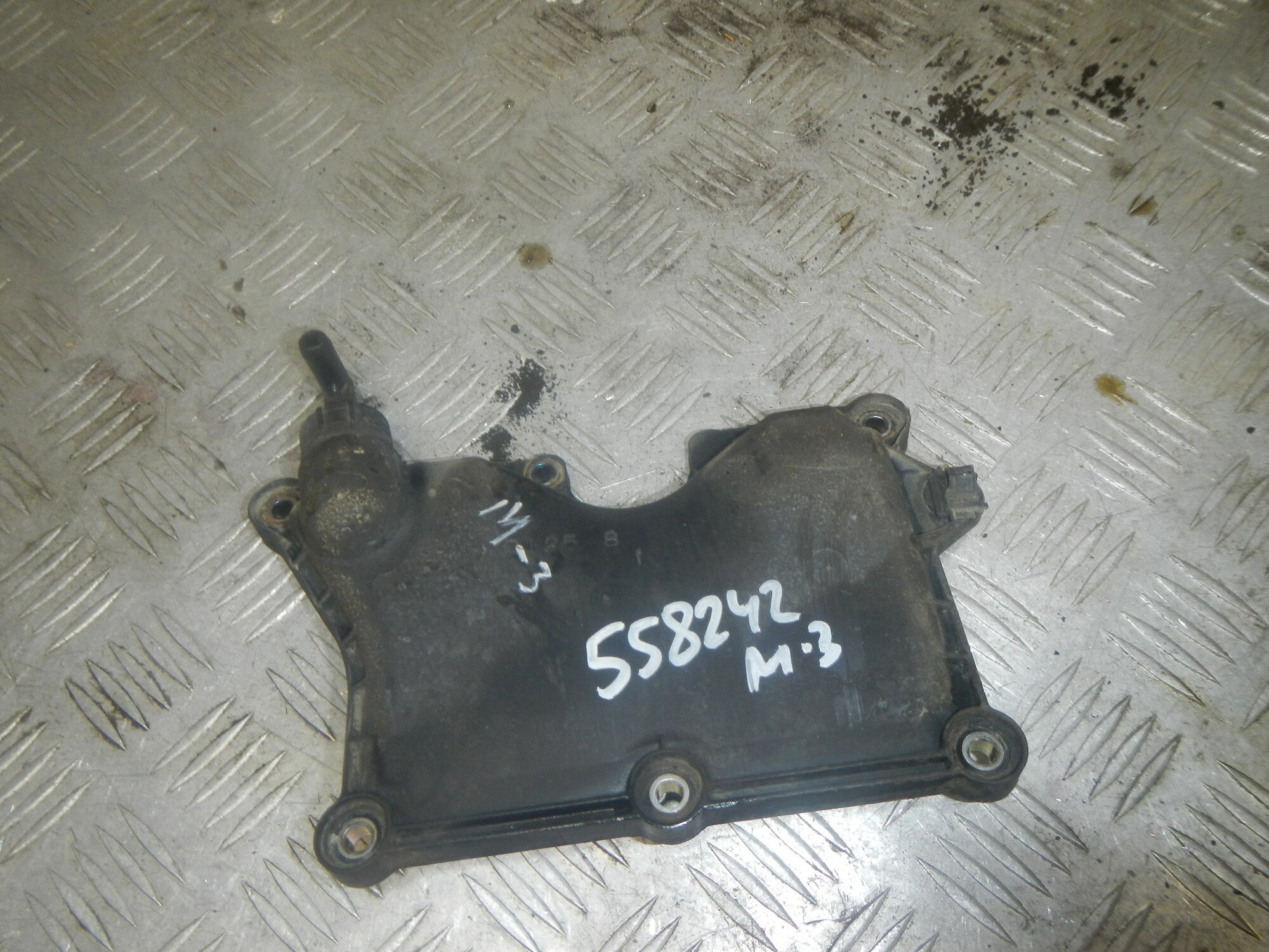 Б/У Маслоотделитель, Mazda (Мазда)-3 (BK) (02-09) MAZDA 3 (BK) (02-09) Без видимых повреждений. 558242 MAZDA арт. ZJ0113570